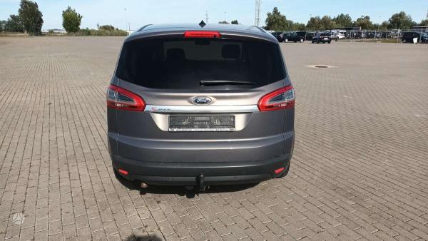 Ford S-Max 2014 in Marijampole on AUTOMOTO.COM.LV Brown Ford S-Max 2014 in Marijampole, with an engine capacity of 2.00 L and mileage of 240 thousand km for 5400 €, photo 6 on AUTOMOTO.COM.LV