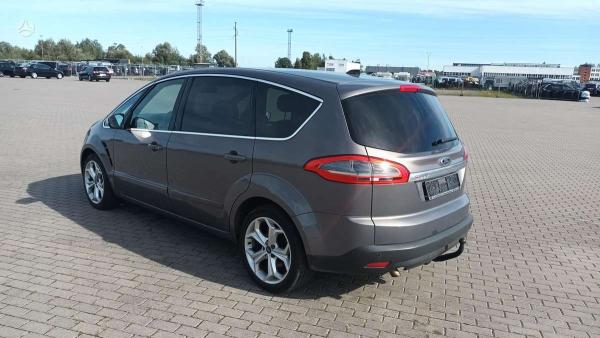 Ford S-Max 2014 in Marijampole on AUTOMOTO.COM.LV Brown Ford S-Max 2014 in Marijampole, with an engine capacity of 2.00 L and mileage of 240 thousand km for 5400 €, photo 7 on AUTOMOTO.COM.LV