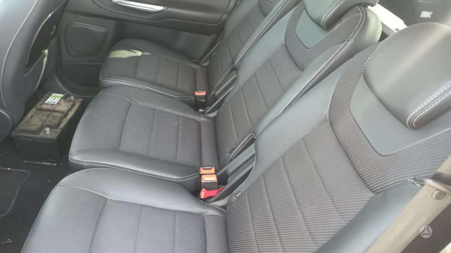 Brūns Ford S-Max 2014 Marijampole, ar dzinēja tilpumu 2.00 L un nobraukumu 240 tūkst. km par 5400 €, foto 16 vietnē AUTOMOTO.COM.LV