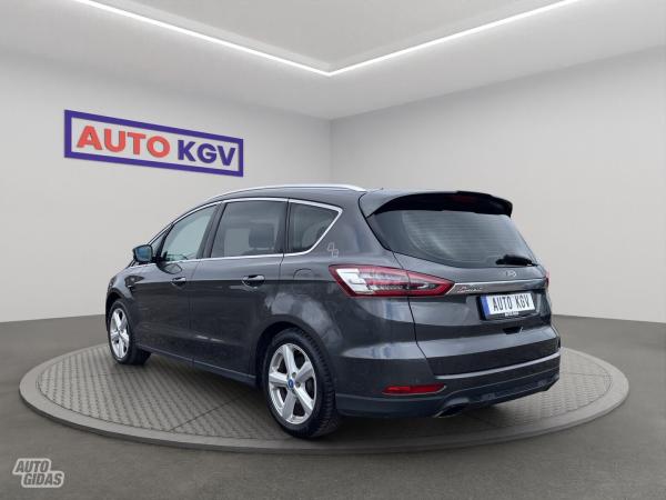 Brown Ford S-Max 2015 in Vilnius, with an engine capacity of 2.00 L and mileage of 294 thousand km for 8499 €, photo 3 on AUTOMOTO.COM.LV