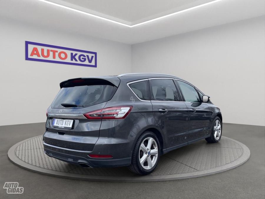 Brown Ford S-Max 2015 in Vilnius, with an engine capacity of 2.00 L and mileage of 294 thousand km for 8499 €, photo 5 on AUTOMOTO.COM.LV