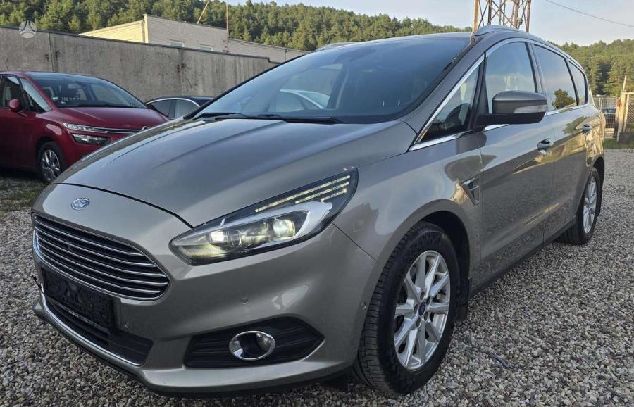 Brown Ford S-Max 2016 in Kaunas, with an engine capacity of 2.00 L and mileage of 314 thousand km for 7999 €, photo 1 on AUTOMOTO.COM.LV