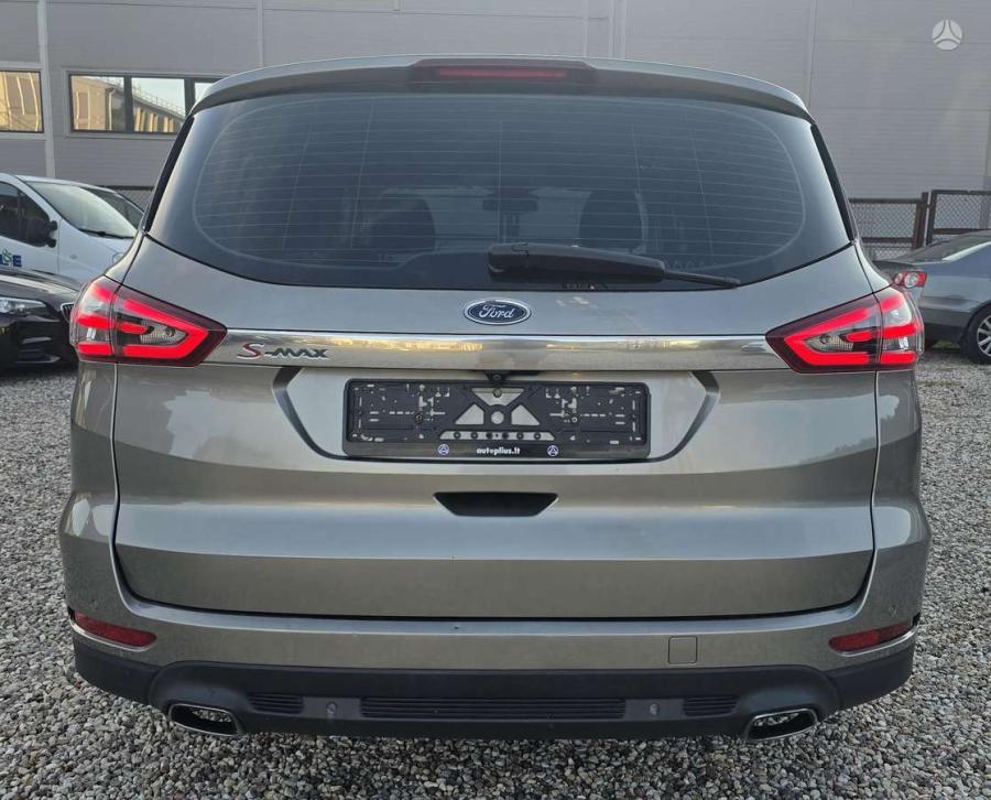 Brown Ford S-Max 2016 in Kaunas, with an engine capacity of 2.00 L and mileage of 314 thousand km for 7999 €, photo 8 on AUTOMOTO.COM.LV