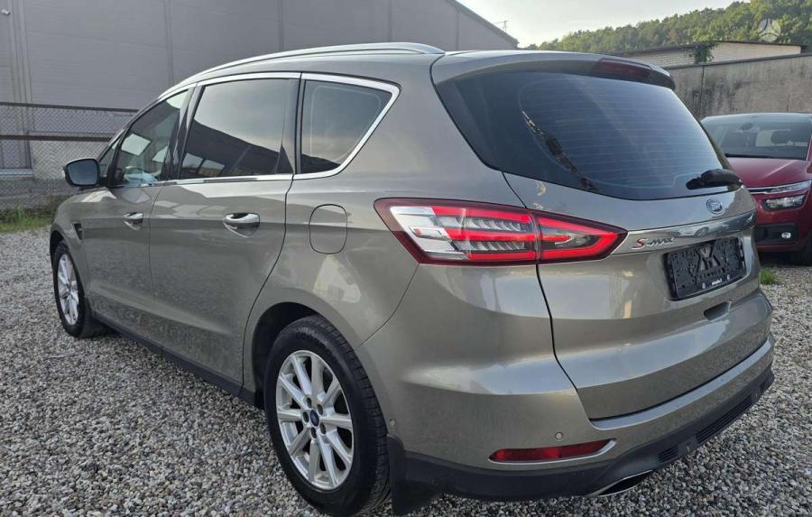 Brown Ford S-Max 2016 in Kaunas, with an engine capacity of 2.00 L and mileage of 314 thousand km for 7999 €, photo 10 on AUTOMOTO.COM.LV