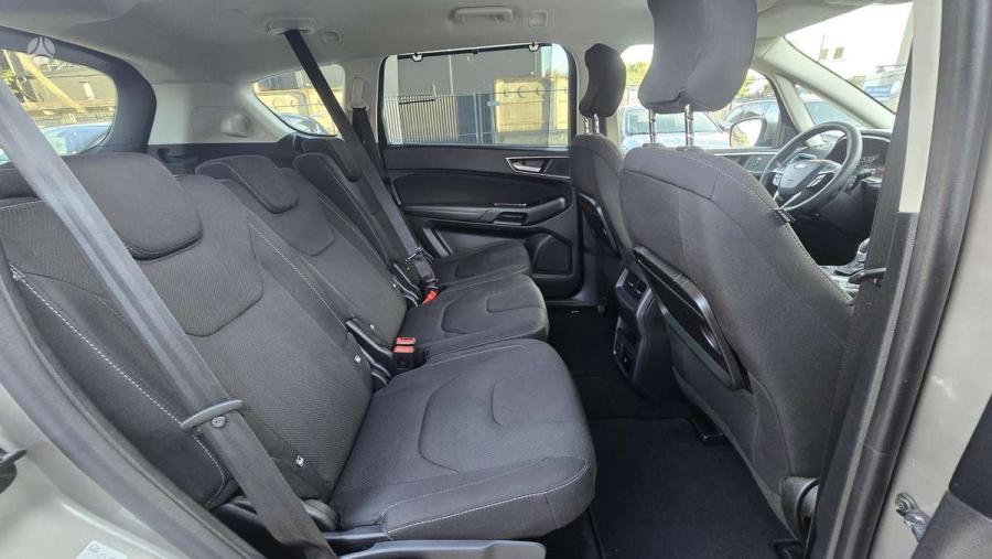 Brown Ford S-Max 2016 in Kaunas, with an engine capacity of 2.00 L and mileage of 314 thousand km for 7999 €, photo 22 on AUTOMOTO.COM.LV