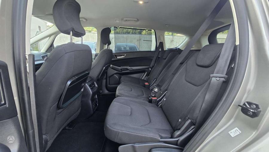Brown Ford S-Max 2016 in Kaunas, with an engine capacity of 2.00 L and mileage of 314 thousand km for 7999 €, photo 23 on AUTOMOTO.COM.LV