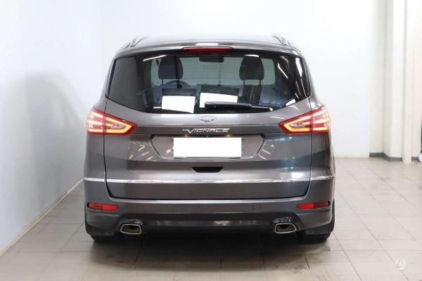 Brown Ford S-Max 2017 in Siauliai, with an engine capacity of 2.00 L and mileage of 332 thousand km for 8100 €, photo 4 on AUTOMOTO.COM.LV