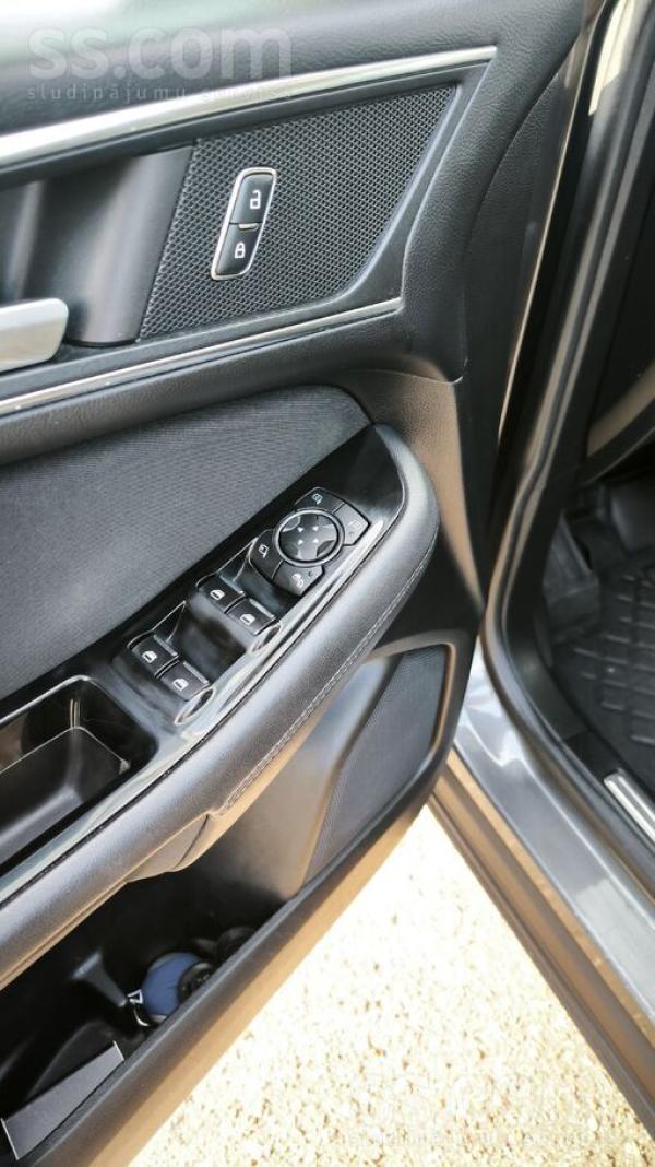 Brūns Ford S-Max 2018 Daugavpils, ar dzinēja tilpumu 2.00 L un nobraukumu 202 tūkst. km par 10550 €, foto 9 vietnē AUTOMOTO.COM.LV