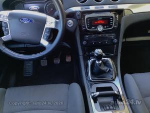 Brown Ford S-Max 2012 in Tartu, with an engine capacity of 2.00 L and mileage of 233 thousand km for 5890 €, photo 13 on AUTOMOTO.COM.LV