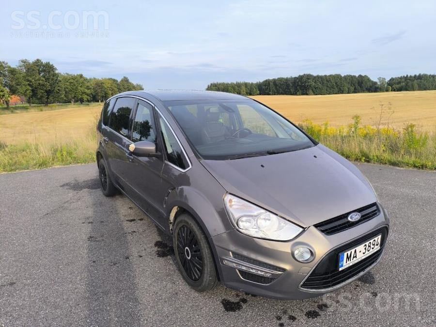 Brown Ford S-Max 2012 in Riga, with an engine capacity of 2.00 L and mileage of 282 thousand km for 4000 €, photo 5 on AUTOMOTO.COM.LV