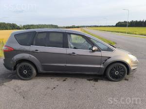 Brown Ford S-Max 2012 in Riga, with an engine capacity of 2.00 L and mileage of 282 thousand km for 4000 €, photo 6 on AUTOMOTO.COM.LV