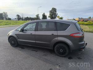 Brown Ford S-Max 2012 in Riga, with an engine capacity of 2.00 L and mileage of 282 thousand km for 4000 €, photo 9 on AUTOMOTO.COM.LV