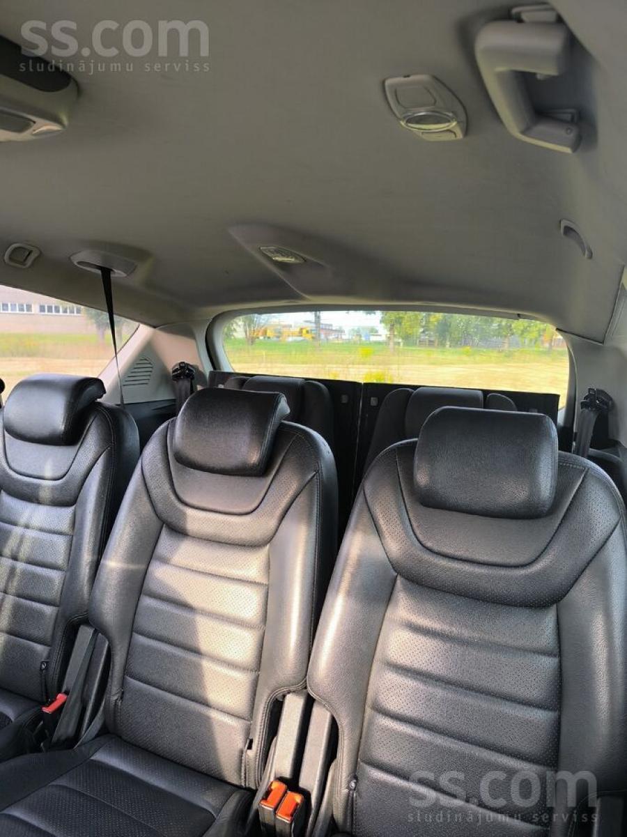 Brown Ford S-Max 2012 in Riga, with an engine capacity of 2.00 L and mileage of 282 thousand km for 4000 €, photo 13 on AUTOMOTO.COM.LV