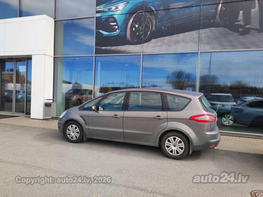 Brown Ford S-Max 2014 in Tallinn, with an engine capacity of 2.00 L and mileage of 214 thousand km for 4990 €, photo 3 on AUTOMOTO.COM.LV