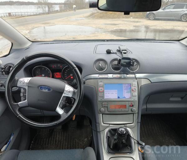 Zaļš Ford S-Max 2006 Rīga, ar dzinēja tilpumu 2.00 L un nobraukumu 235 tūkst. km par 2200 €, foto 5 vietnē AUTOMOTO.COM.LV