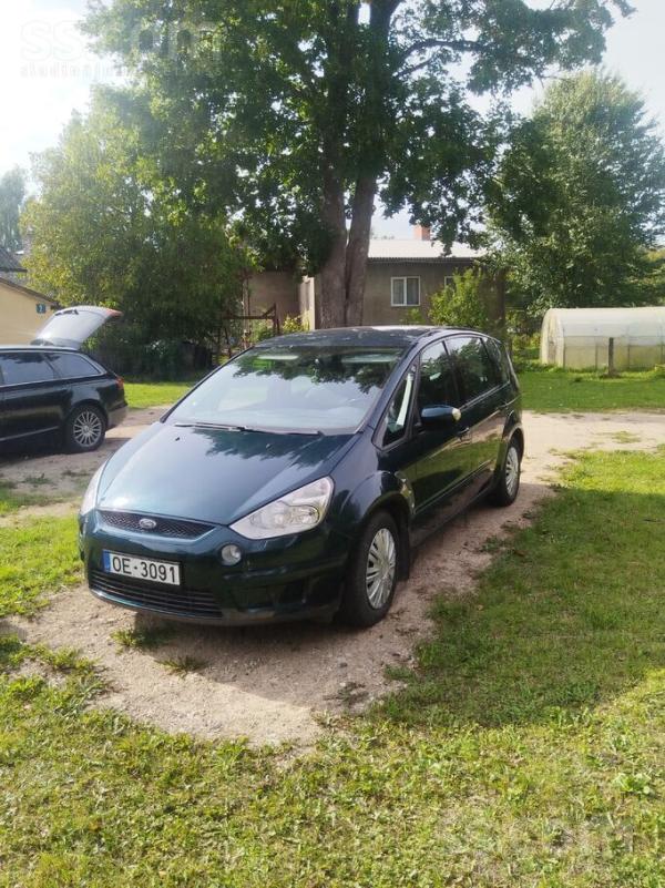 Green Ford S-Max 2007 in Kuldiga, with an engine capacity of 2.00 L and mileage of 405 thousand km for 2200 €, photo 1 on AUTOMOTO.COM.LV
