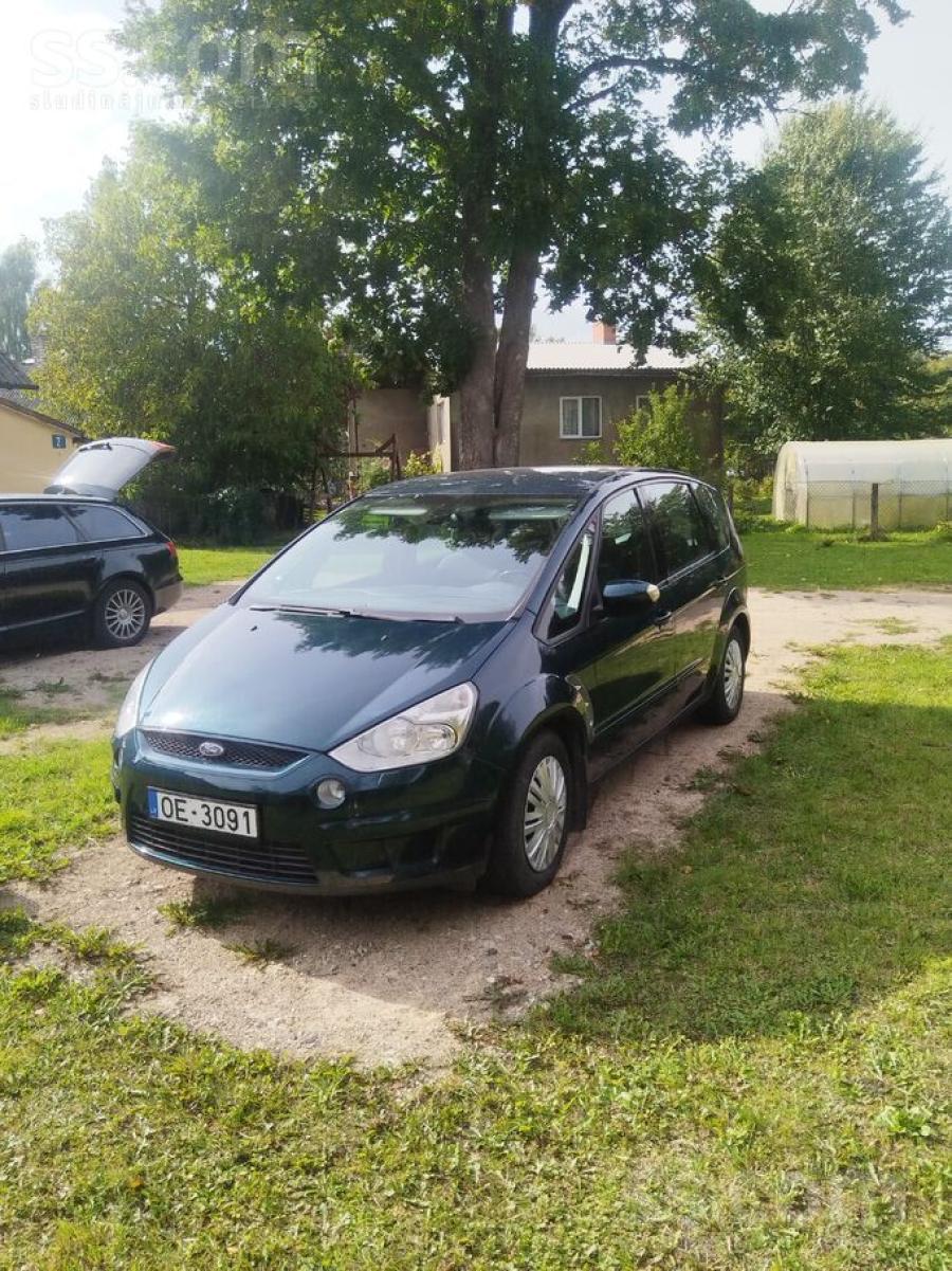 Green Ford S-Max 2007 in Kuldiga, with an engine capacity of 2.00 L and mileage of 405 thousand km for 2200 €, photo 1 on AUTOMOTO.COM.LV
