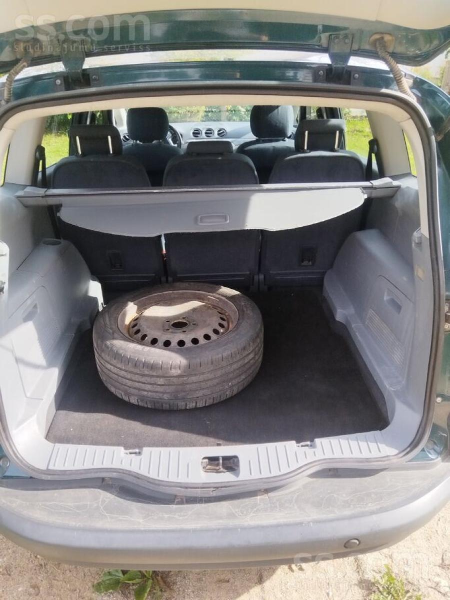 Green Ford S-Max 2007 in Kuldiga, with an engine capacity of 2.00 L and mileage of 405 thousand km for 2200 €, photo 9 on AUTOMOTO.COM.LV