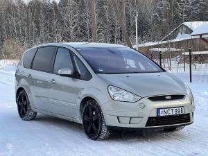 Green Ford S-Max 2009 in Mazeikiai, with an engine capacity of 2.18 L and mileage of 282 thousand km for 3550 €, photo 3 on AUTOMOTO.COM.LV