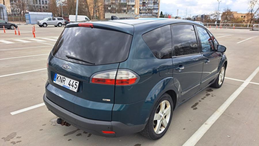 Zaļš Ford S-Max 2009 Viļņa, ar dzinēja tilpumu 2.00 L un nobraukumu 330 tūkst. km par 2500 €, foto 3 vietnē AUTOMOTO.COM.LV