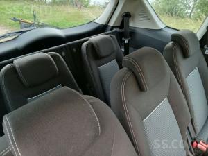 Zaļš Ford S-Max 2010 Rīga, ar dzinēja tilpumu 2.00 L un nobraukumu 312 tūkst. km par 4350 €, foto 8 vietnē AUTOMOTO.COM.LV