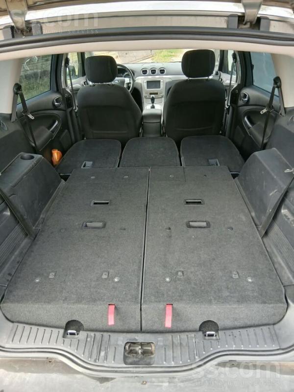 Zaļš Ford S-Max 2010 Rīga, ar dzinēja tilpumu 2.00 L un nobraukumu 312 tūkst. km par 4350 €, foto 7 vietnē AUTOMOTO.COM.LV
