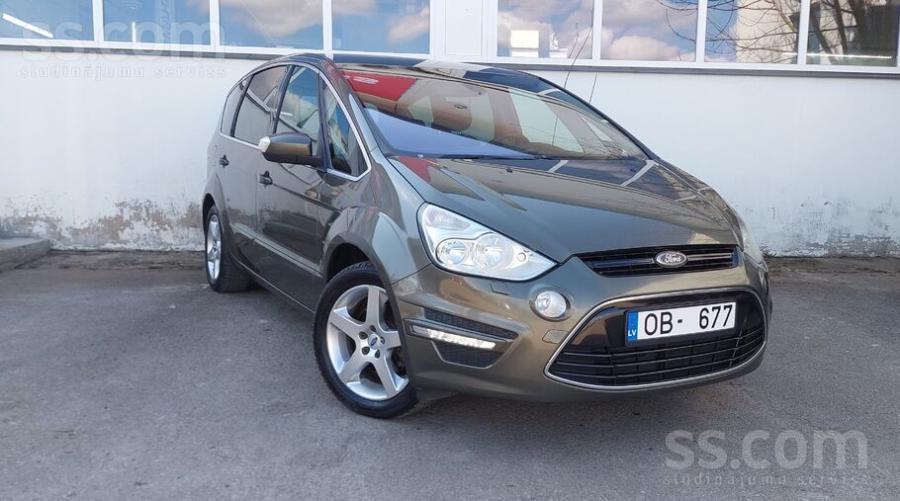 Green Ford S-Max 2011 in Tukums, with an engine capacity of 2.00 L and mileage of 305 thousand km for 5390 €, photo 1 on AUTOMOTO.COM.LV