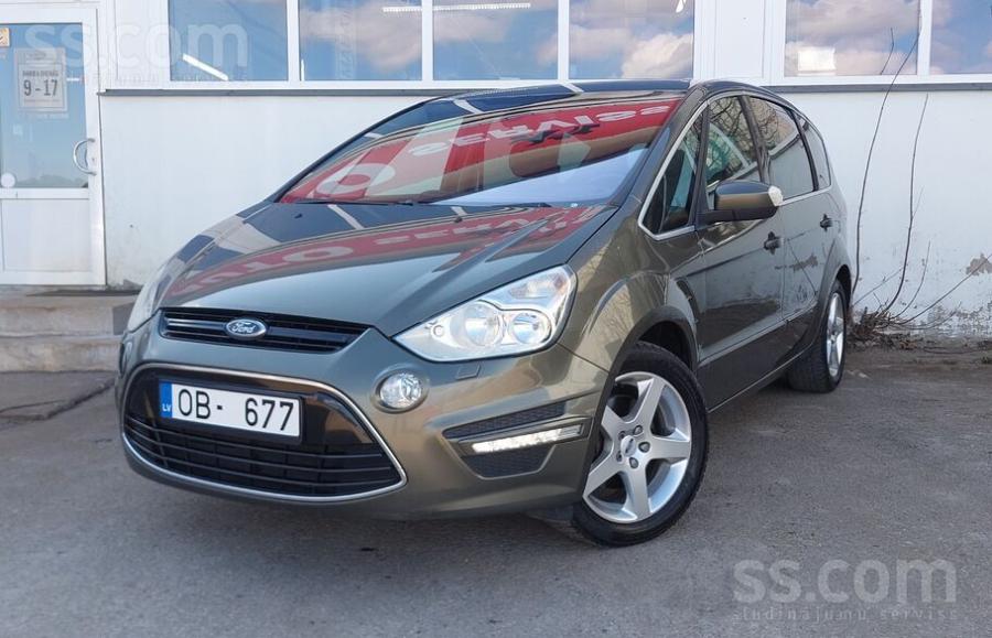 Green Ford S-Max 2011 in Tukums, with an engine capacity of 2.00 L and mileage of 305 thousand km for 5390 €, photo 3 on AUTOMOTO.COM.LV