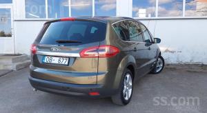 Green Ford S-Max 2011 in Tukums, with an engine capacity of 2.00 L and mileage of 305 thousand km for 5390 €, photo 4 on AUTOMOTO.COM.LV