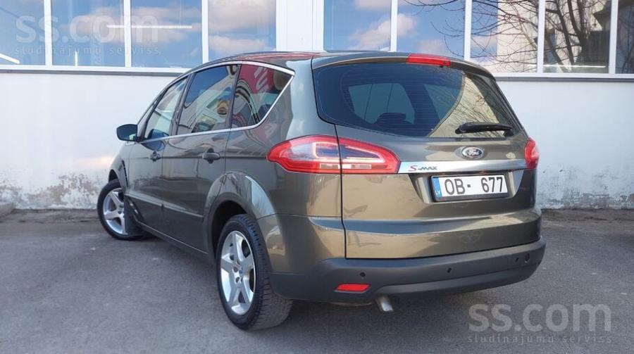 Green Ford S-Max 2011 in Tukums, with an engine capacity of 2.00 L and mileage of 305 thousand km for 5390 €, photo 5 on AUTOMOTO.COM.LV