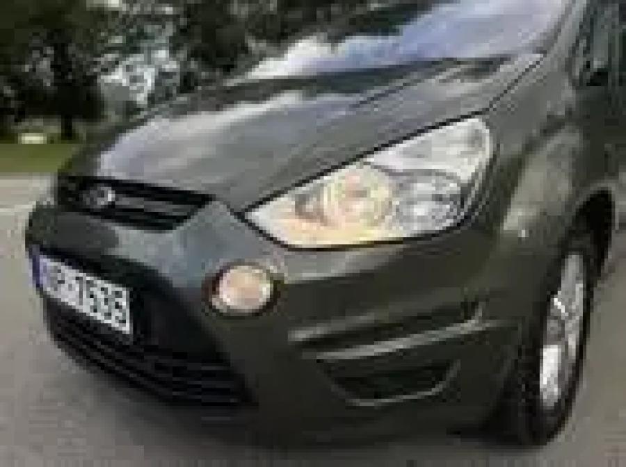 Green Ford S-Max 2011 in Riga, with an engine capacity of 1.60 L and mileage of 214 thousand km for 5490 €, photo 9 on AUTOMOTO.COM.LV
