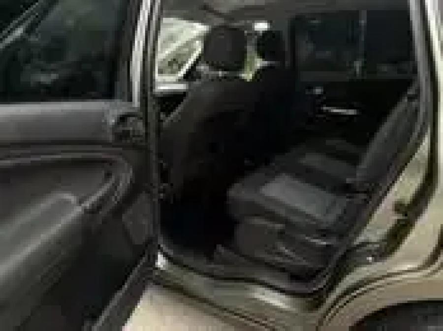 Green Ford S-Max 2011 in Riga, with an engine capacity of 1.60 L and mileage of 214 thousand km for 5490 €, photo 19 on AUTOMOTO.COM.LV
