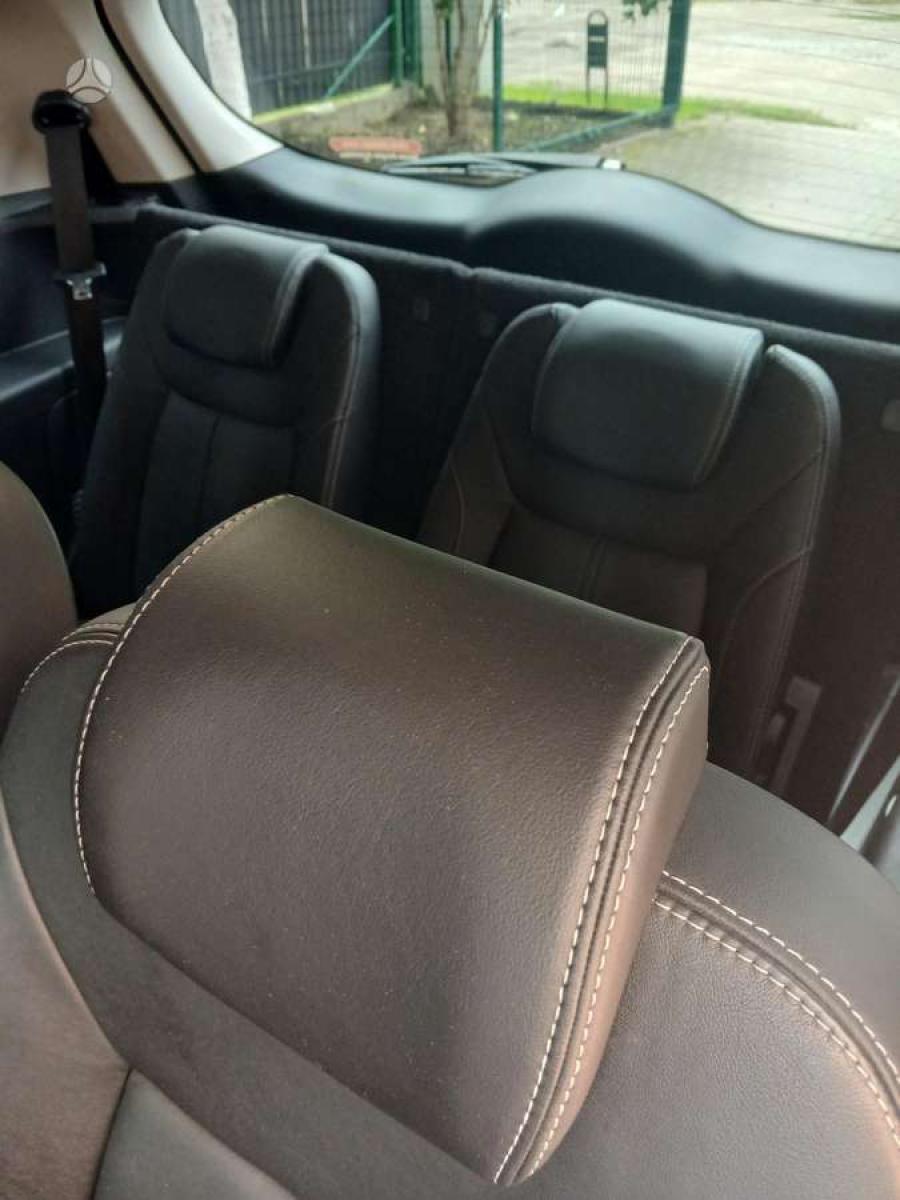 Green Ford S-Max 2012 in Kursenai, with an engine capacity of 2.00 L and mileage of 275 thousand km for 6900 €, photo 1 on AUTOMOTO.COM.LV