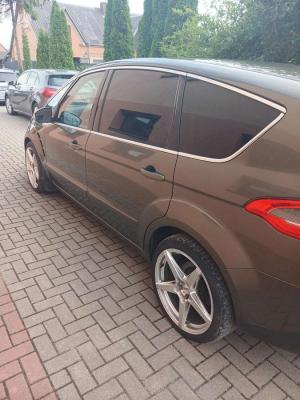 Green Ford S-Max 2012 in Kursenai, with an engine capacity of 2.00 L and mileage of 275 thousand km for 6900 €, photo 8 on AUTOMOTO.COM.LV