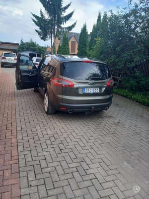 Green Ford S-Max 2012 in Kursenai, with an engine capacity of 2.00 L and mileage of 275 thousand km for 6900 €, photo 9 on AUTOMOTO.COM.LV