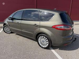 Green Ford S-Max 2012 in Kaunas, with an engine capacity of 1.60 L and mileage of 280 thousand km for 5550 €, photo 4 on AUTOMOTO.COM.LV