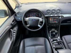 Green Ford S-Max 2012 in Kaunas, with an engine capacity of 1.60 L and mileage of 280 thousand km for 5550 €, photo 13 on AUTOMOTO.COM.LV
