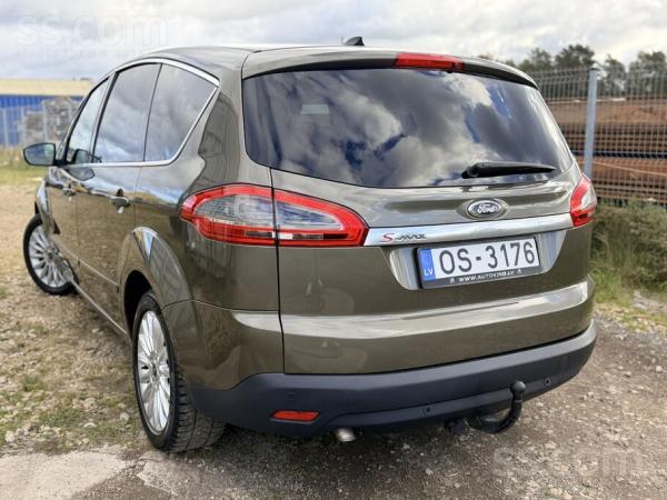 Green Ford S-Max 2012 in Riga, with an engine capacity of 1.60 L and mileage of 172 thousand km for 6995 €, photo 3 on AUTOMOTO.COM.LV