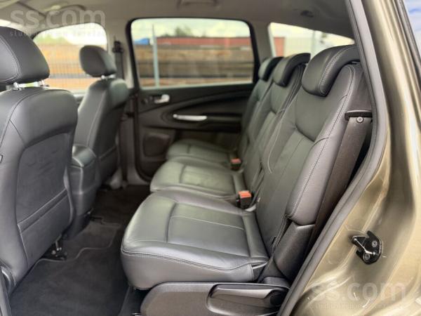 Green Ford S-Max 2012 in Riga, with an engine capacity of 1.60 L and mileage of 172 thousand km for 6995 €, photo 6 on AUTOMOTO.COM.LV