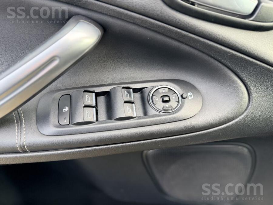 Zaļš Ford S-Max 2012 Rīga, ar dzinēja tilpumu 1.60 L un nobraukumu 172 tūkst. km par 6995 €, foto 10 vietnē AUTOMOTO.COM.LV