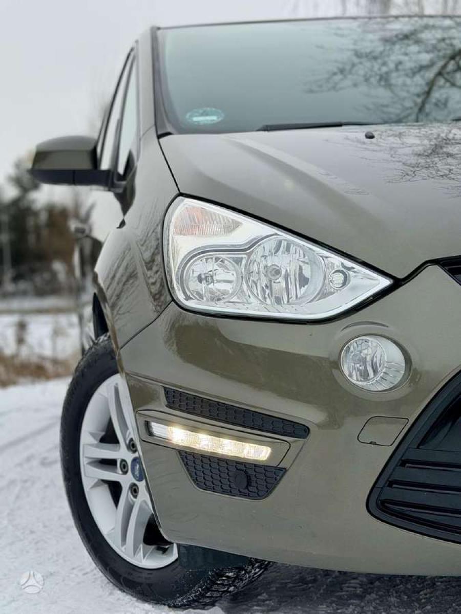 Green Ford S-Max 2013 in Siauliai, with an engine capacity of 2.00 L and mileage of 290 thousand km for 7450 €, photo 19 on AUTOMOTO.COM.LV