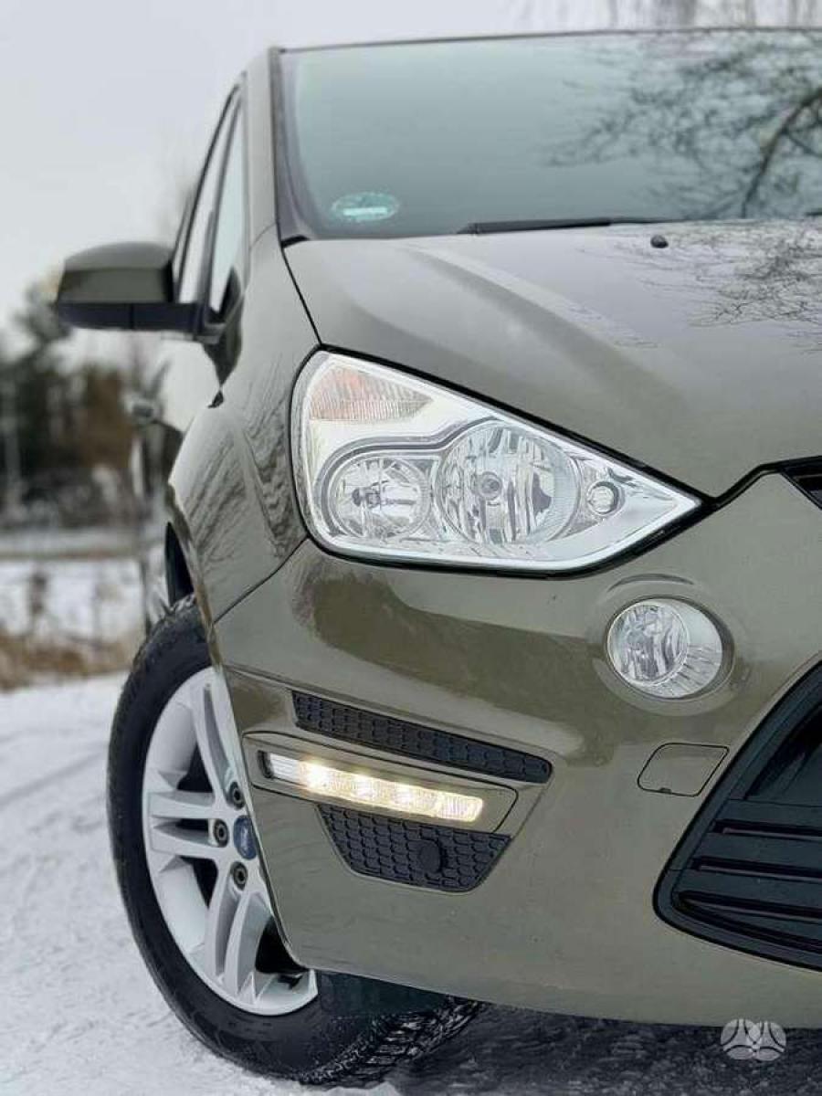 Green Ford S-Max 2013 in Siauliai, with an engine capacity of 2.00 L and mileage of 290 thousand km for 7450 €, photo 19 on AUTOMOTO.COM.LV