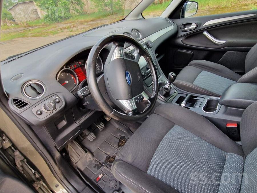 Zaļš Ford S-Max 2014 Kuldīga, ar dzinēja tilpumu 2.00 L un nobraukumu 234 tūkst. km par 7100 €, foto 10 vietnē AUTOMOTO.COM.LV
