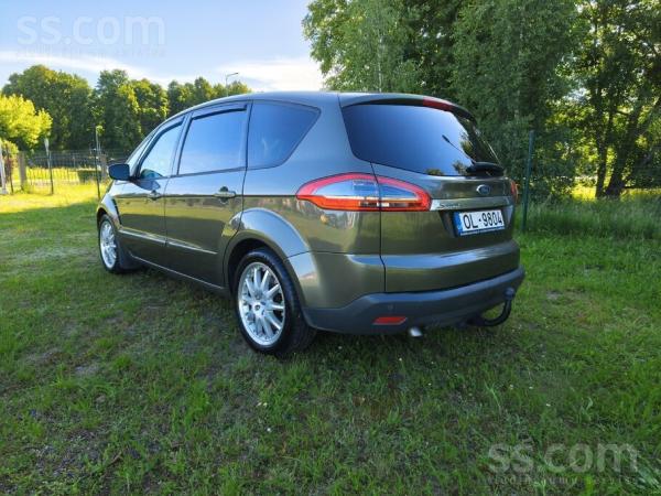 Green Ford S-Max 2014 in Kuldiga, with an engine capacity of 2.00 L and mileage of 234 thousand km for 6990 €, photo 3 on AUTOMOTO.COM.LV