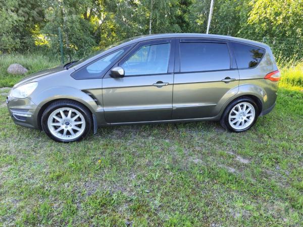 Green Ford S-Max 2014 in Kuldiga, with an engine capacity of 2.00 L and mileage of 234 thousand km for 6990 €, photo 8 on AUTOMOTO.COM.LV