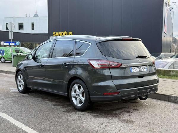Green Ford S-Max 2016 in Vilnius, with an engine capacity of 2.00 L and mileage of 264 thousand km for 8700 €, photo 7 on AUTOMOTO.COM.LV
