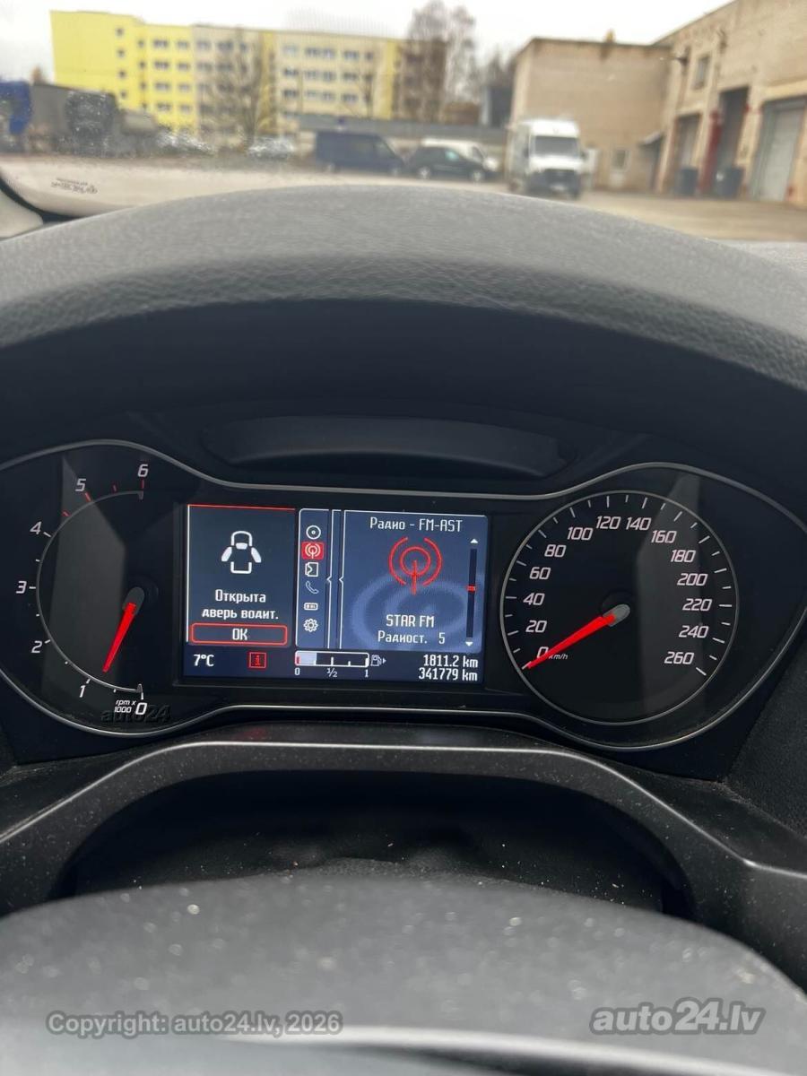 Zaļš Ford S-Max 2011 Tallina, ar dzinēja tilpumu 2.20 L un nobraukumu 342 tūkst. km par 4990 €, foto 8 vietnē AUTOMOTO.COM.LV