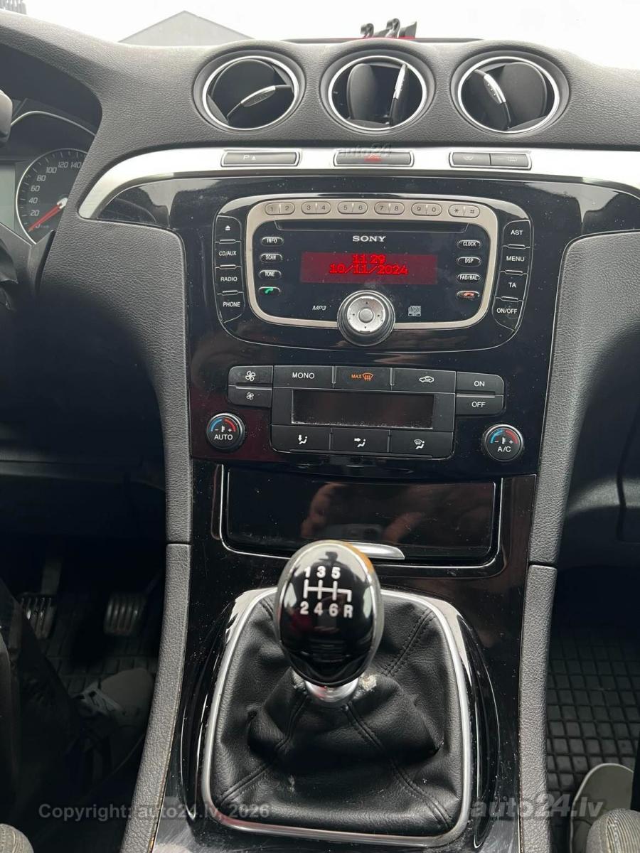 Zaļš Ford S-Max 2011 Tallina, ar dzinēja tilpumu 2.20 L un nobraukumu 342 tūkst. km par 4990 €, foto 9 vietnē AUTOMOTO.COM.LV