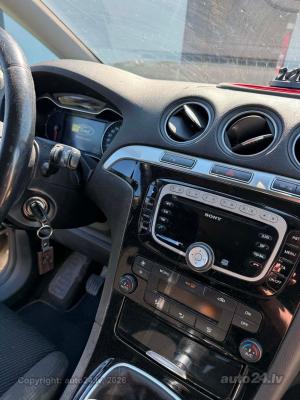 Zaļš Ford S-Max 2011 Tallina, ar dzinēja tilpumu 2.20 L un nobraukumu 342 tūkst. km par 4990 €, foto 14 vietnē AUTOMOTO.COM.LV