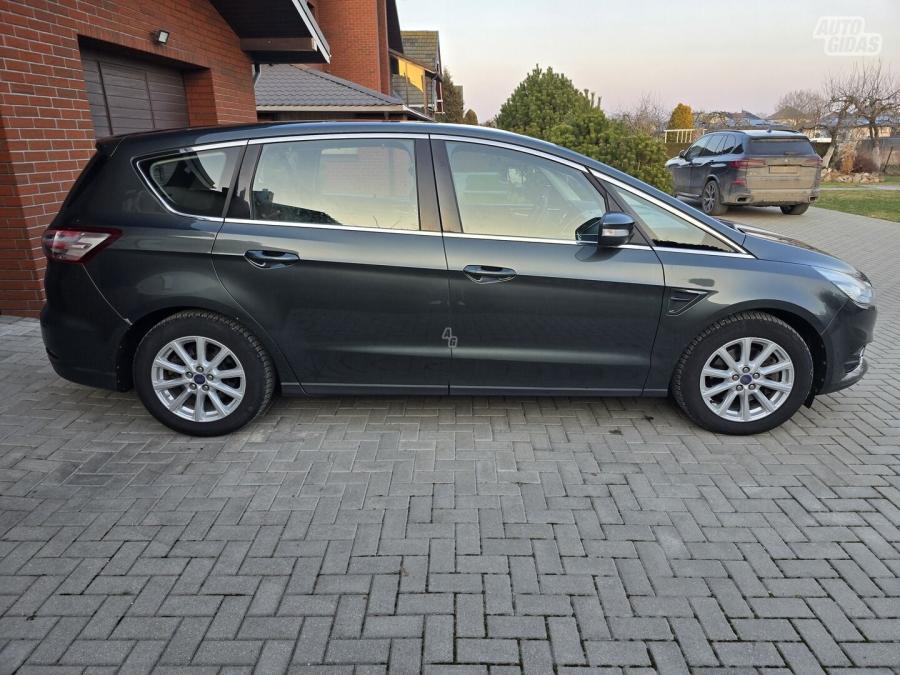 Green Ford S-Max 2016 in Kaunas, with an engine capacity of 2.00 L and mileage of 173 thousand km for 9800 €, photo 8 on AUTOMOTO.COM.LV